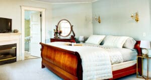 Guest Rooms | Lenox, MA | Gateways Inn